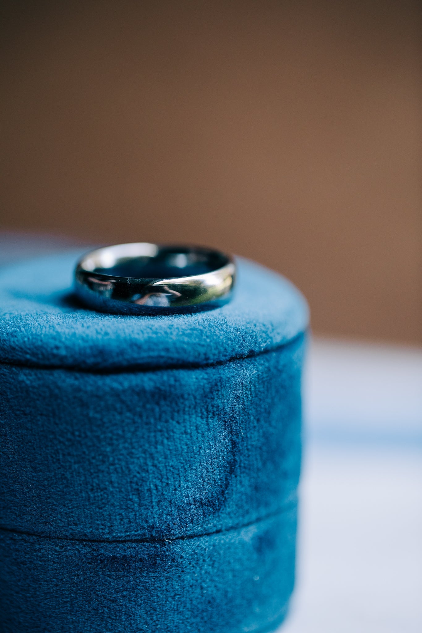 the-silver-guide-257548.jpg?v=1719364600